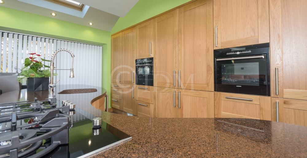 IDM Lay On | In Door Manufacturing